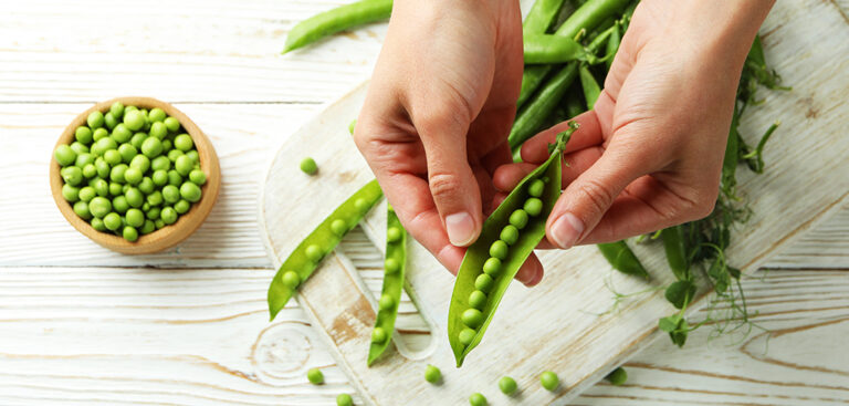 Can Dogs Eat Green Peas? - Ultimates | Advanced Pet Nutrition Made in ...